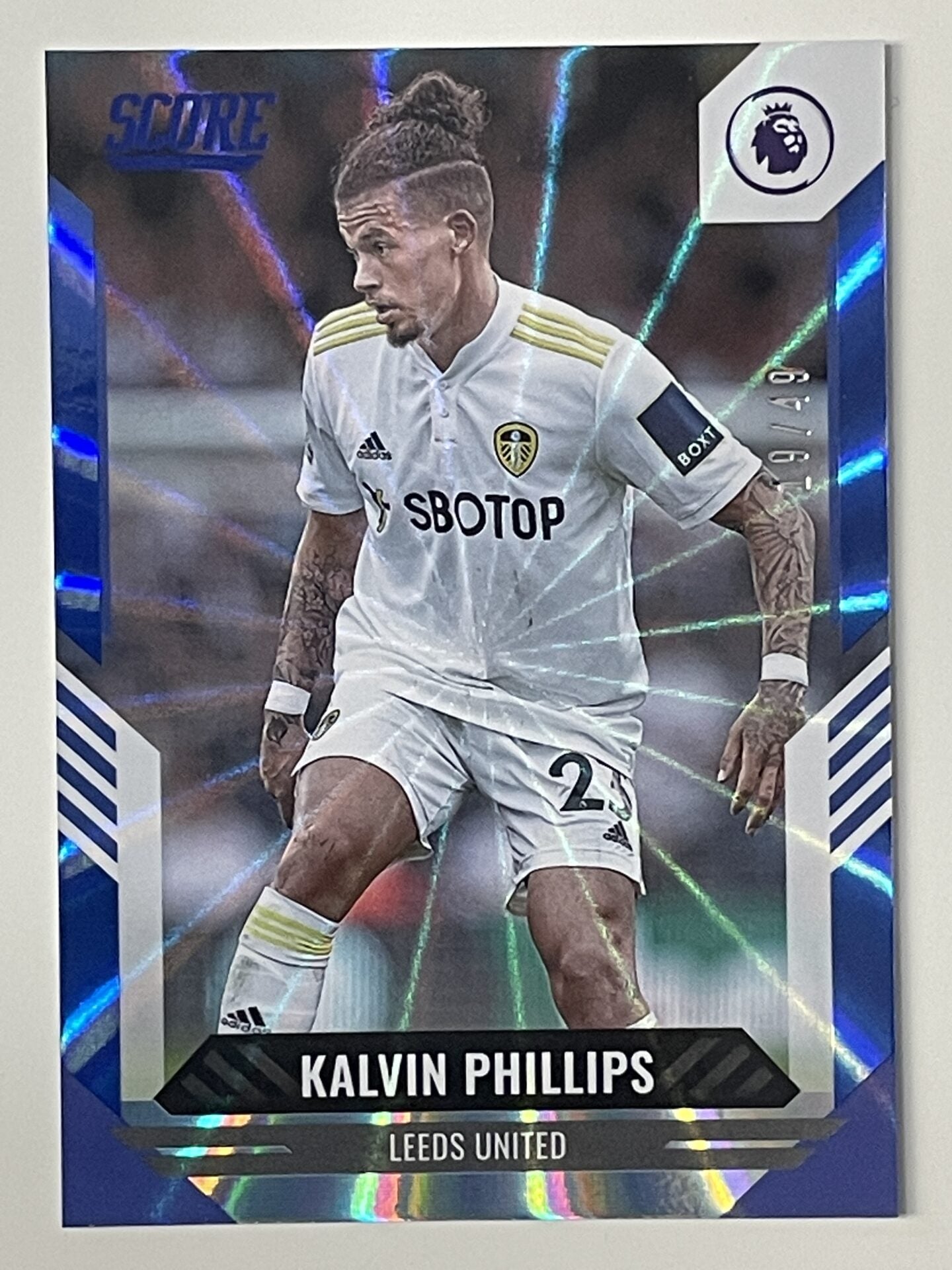 Base Blue laser Parallel 136 Kalvin Phillips Leeds United Panini Premi ...